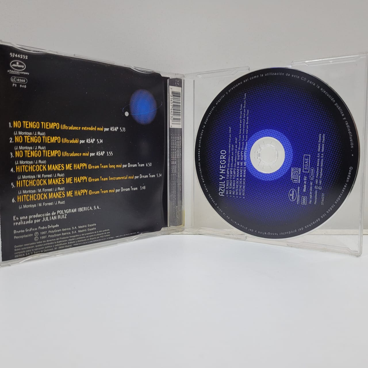 AZUL Y NEGRO % | Central Vinilo Music Store