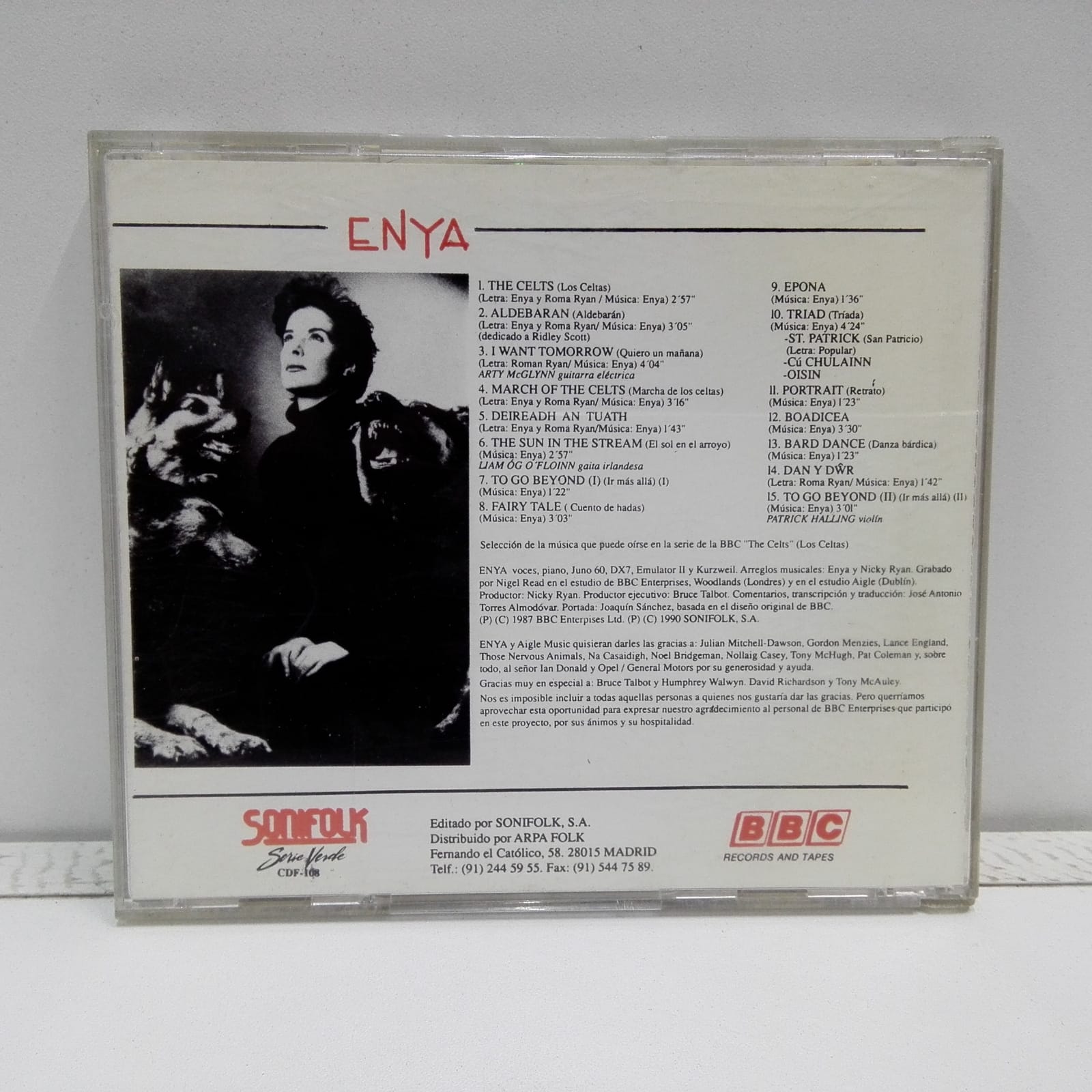 Enya – Enya (CD) % | Central Vinilo Music Store