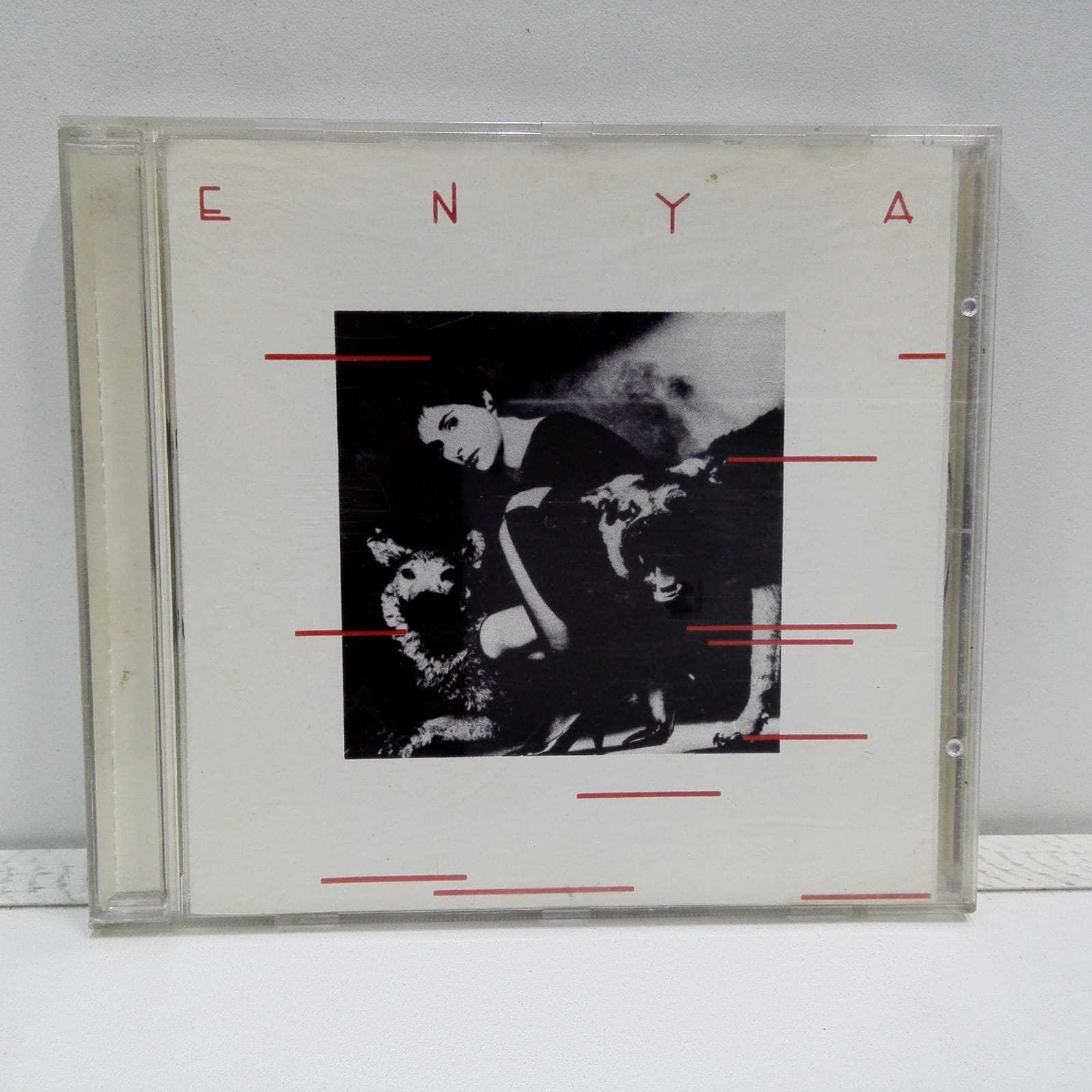 Enya – Enya (CD) % | Central Vinilo Music Store
